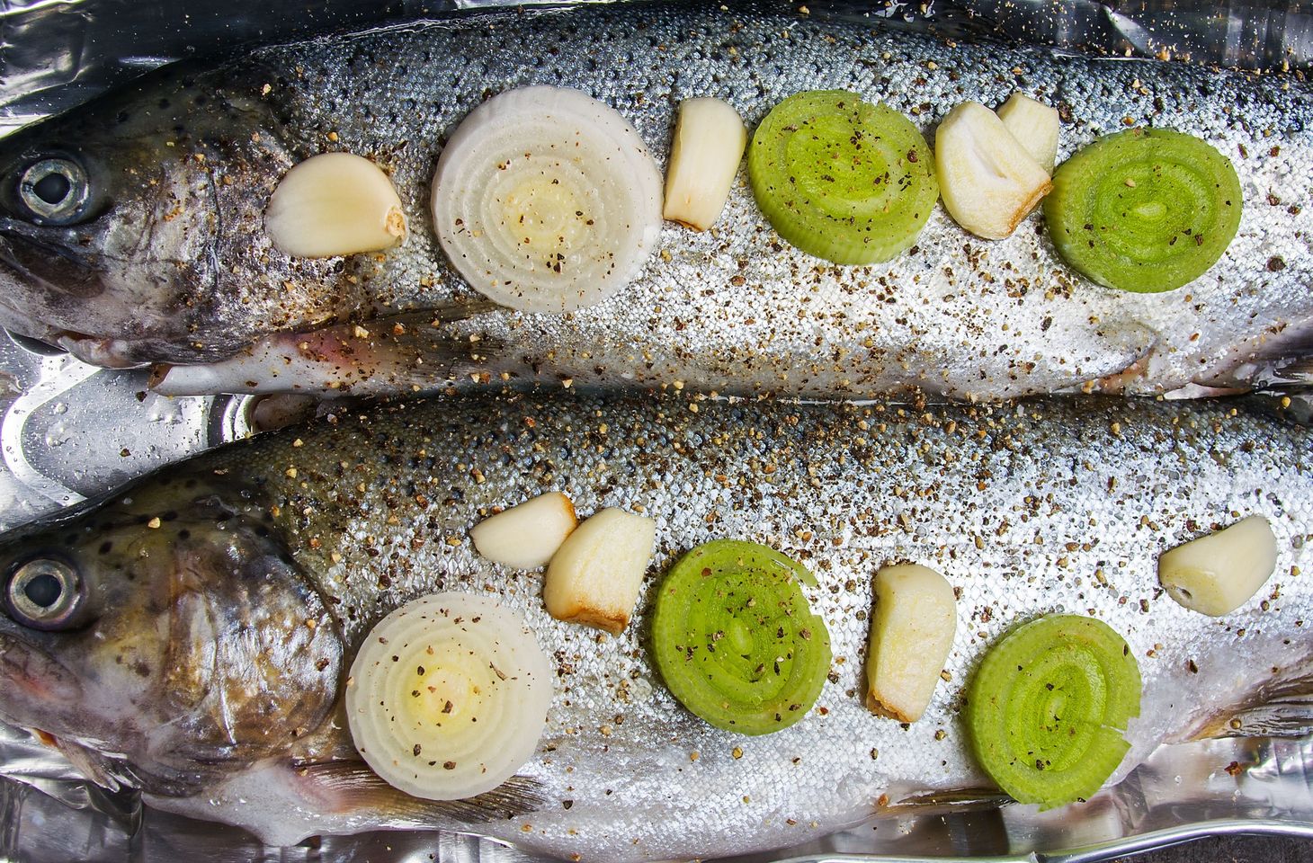 Baked Fish with leek and Egyptian Salad - Israel Cart